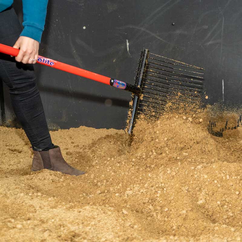 Strawmax Pellet Bedding By Bedmax | Wadswick Country Store Ltd